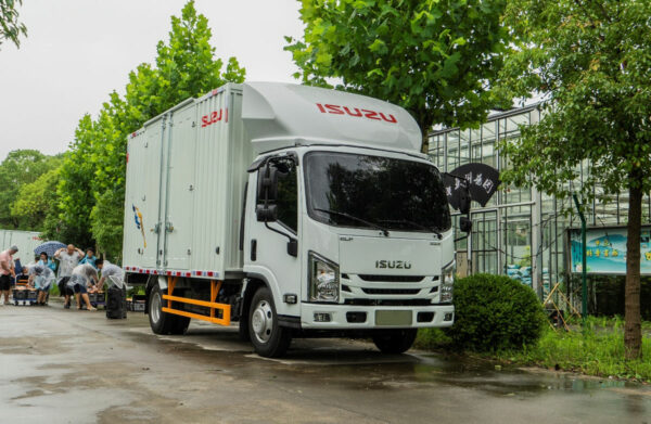 High-strength Steel Frame of Jiangxi Isuzu ELF Box Truck - ISUZU Vehicles