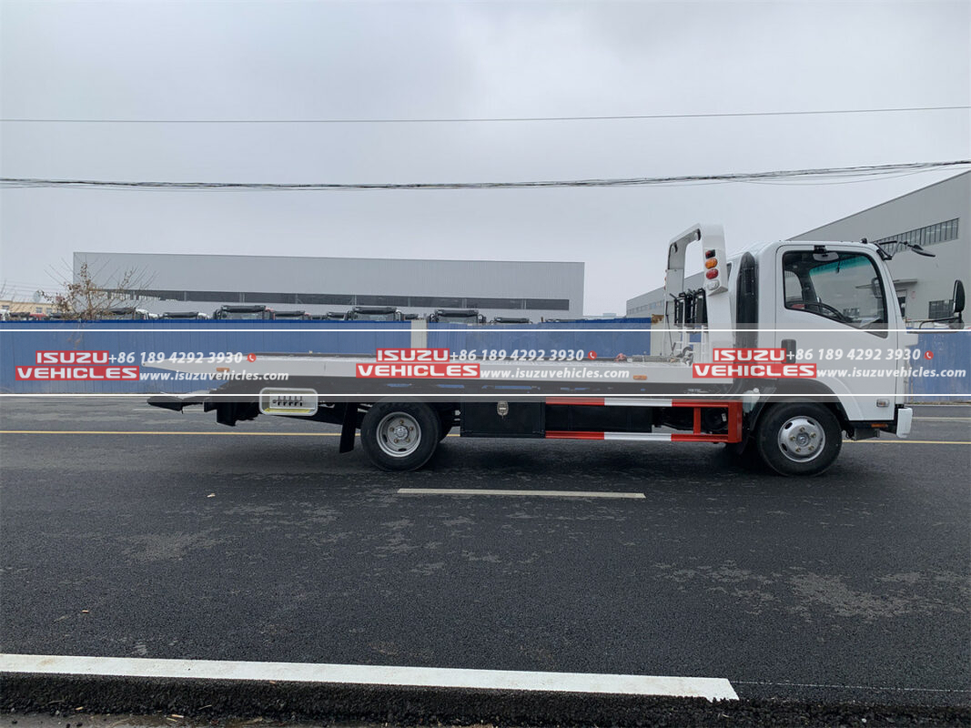 ISUZU 4 Ton Flatbed Rollback Tow Truck - ISUZU Vehicles