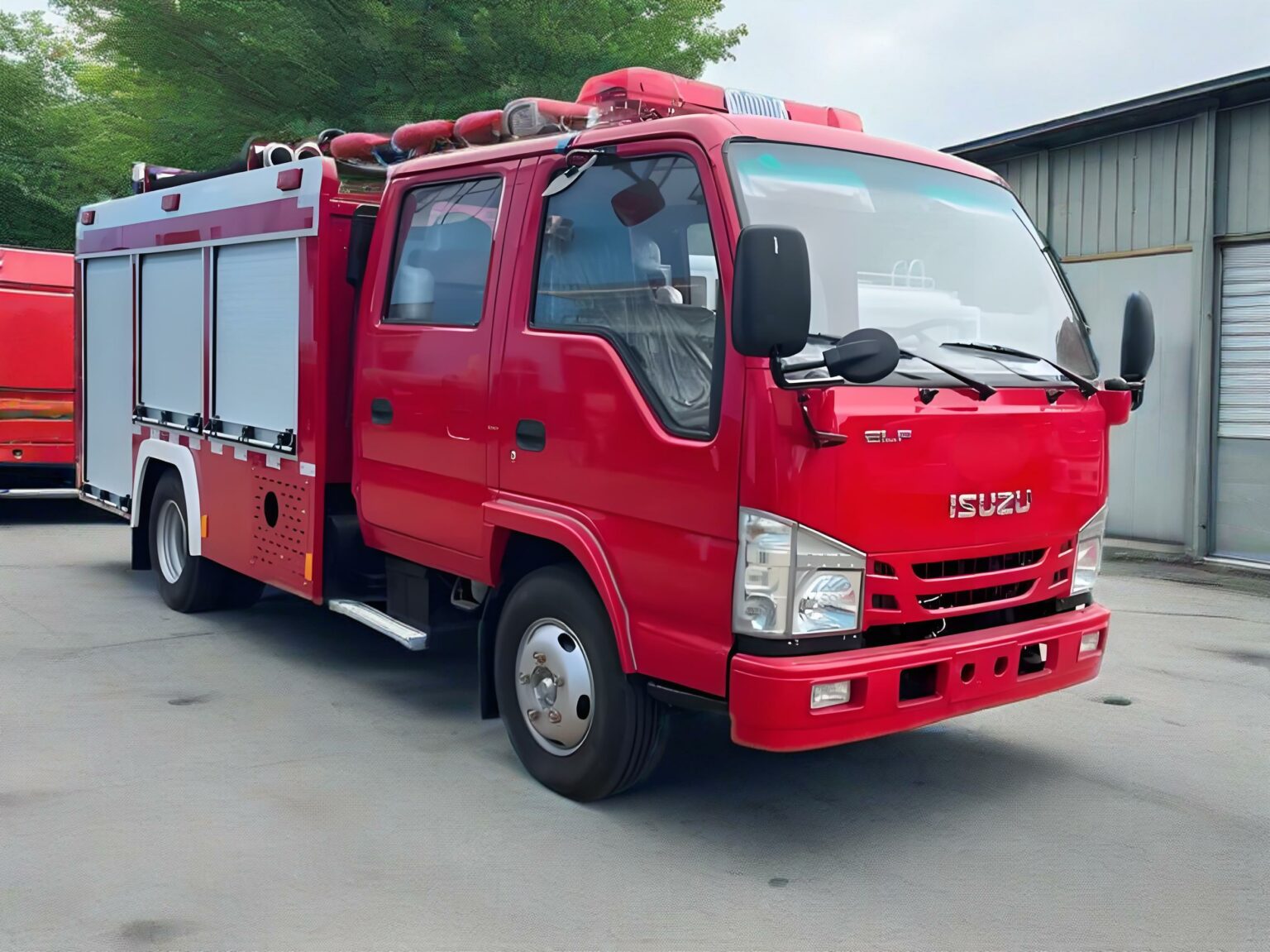 ISUZU Fire Truck Modular Units Deployed Across Kuwaiti Oil Refineries ...